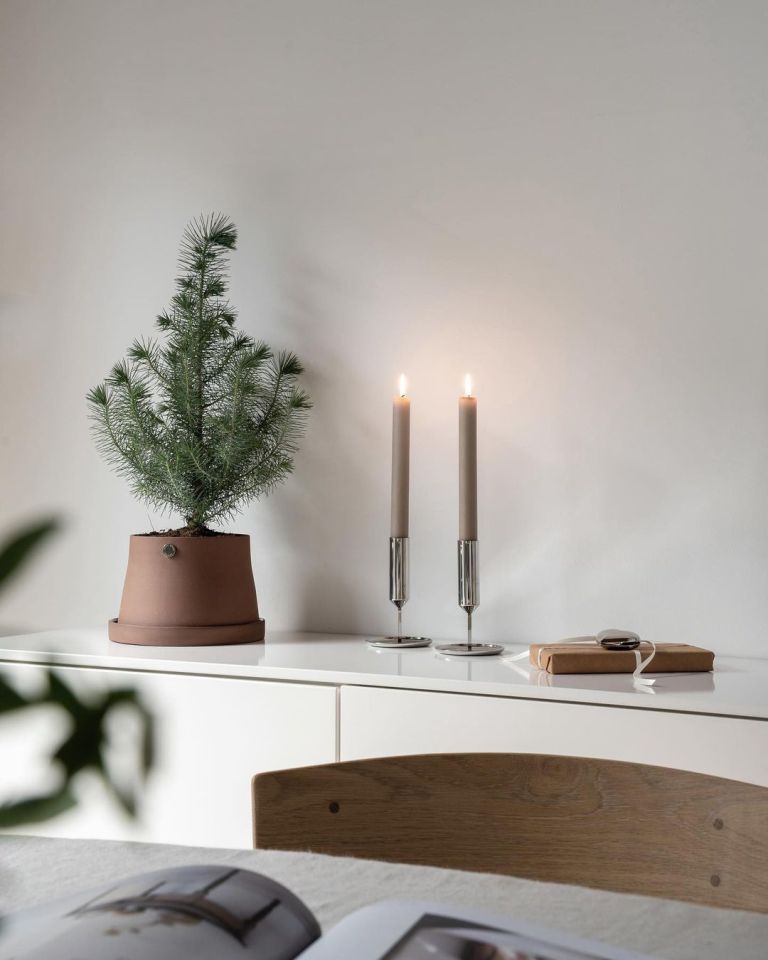 12 Minimalist Christmas Decor Ideas to Keep Things Simple