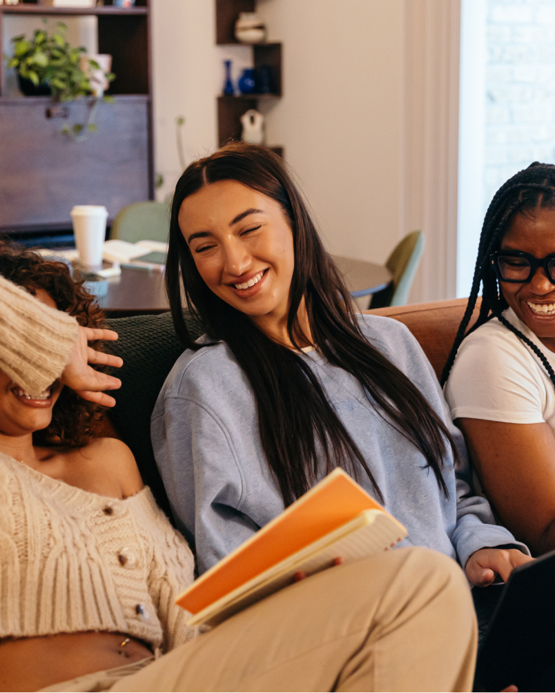 8 Girls Night Out Ideas for Bonding (Not Just Partying)
